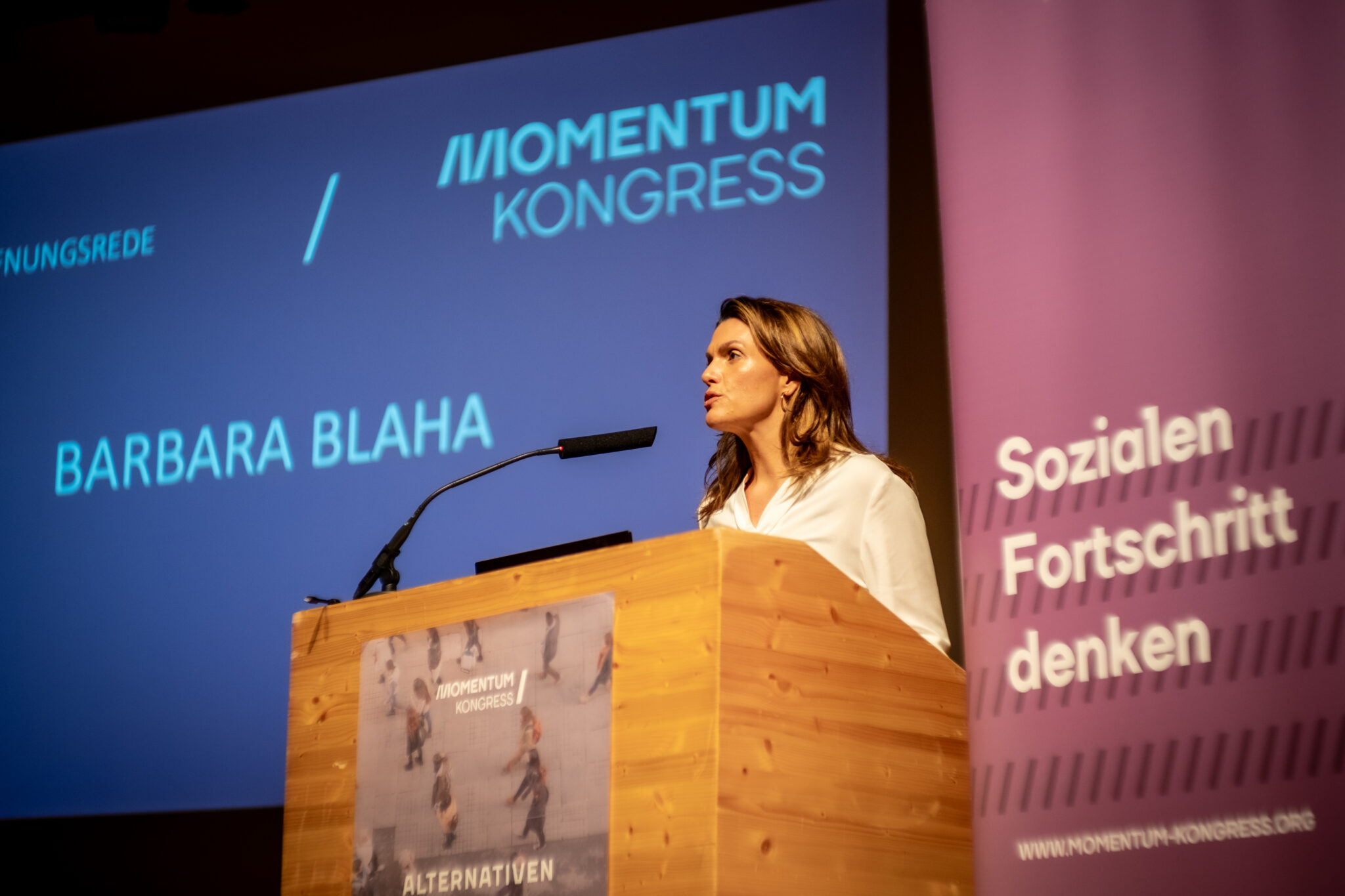 Barbara Blaha, Autor bei Moment.at
